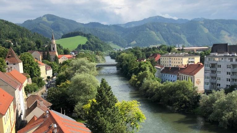 Welcome to Leoben: Weather, Traditions, and Hobbies